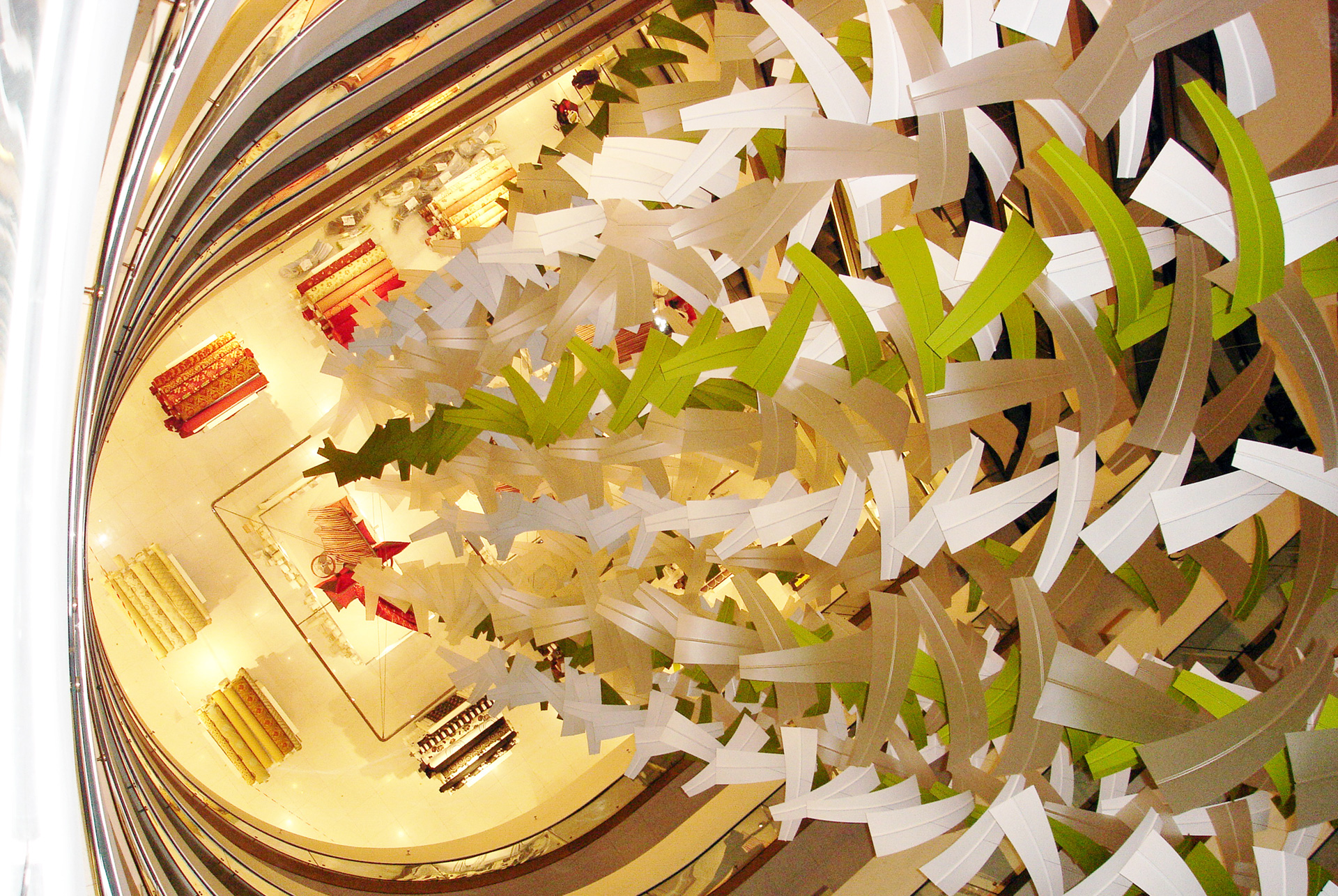 Visual Impact » Blog Archive » Atrium – Abstract Installation